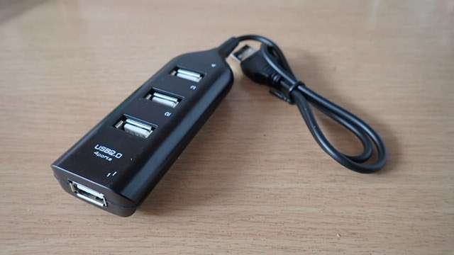 USB HUB razdjelnik 4 ulaza, crni adapter za laptop i PC, NOVO - ZG