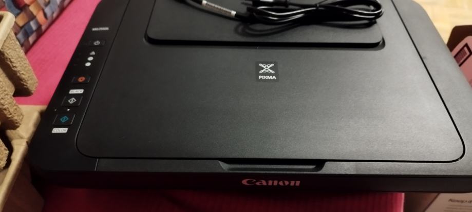 Canon PIXMA malo korištena povoljno