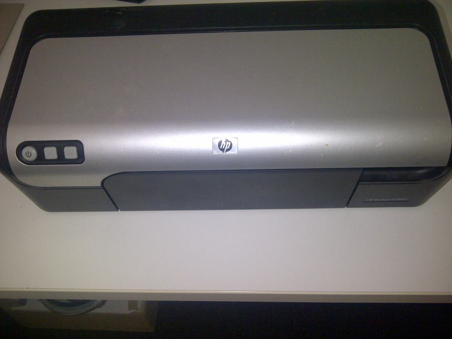 Prodajem NEISPRAVAN HP DESKJET D2460 inkjet pisač ( printer )