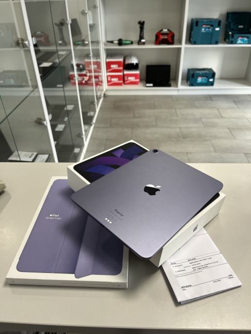 iPad Air 5 10.9,(5th generation 2022) + Smart Folio futrola, R1 račun