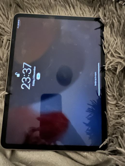 Novi iPad pro 11 128 GB