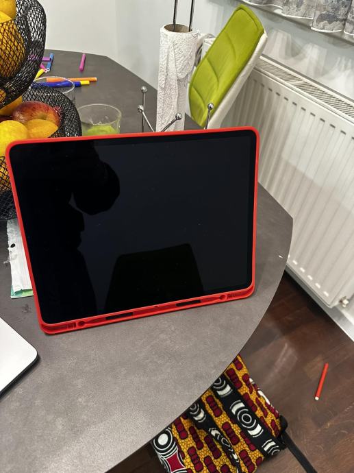 iPad Pro 12.9-inch (4th generation)