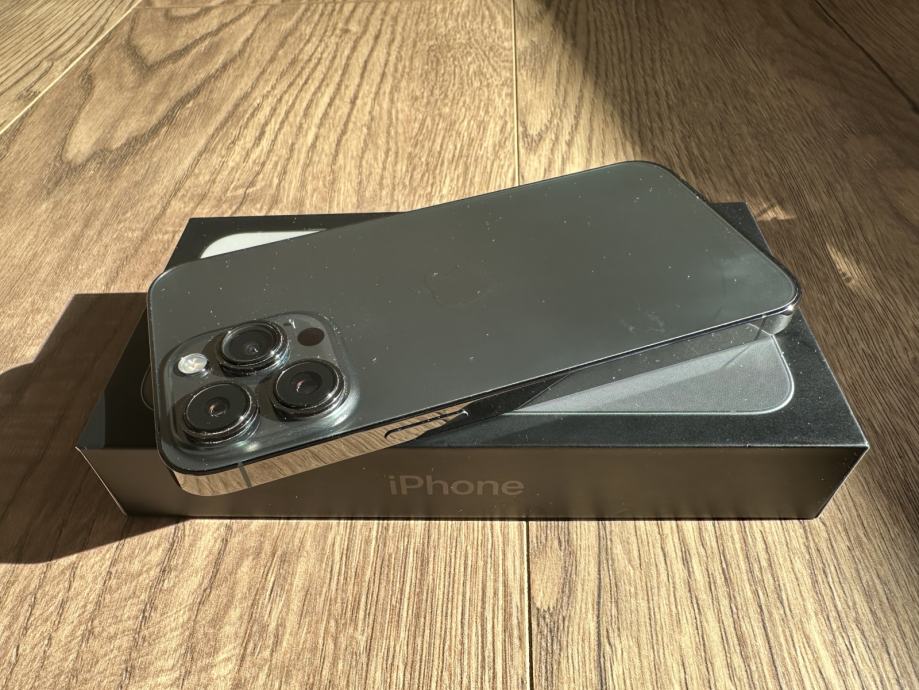 IPHONE 13 PRO, SPACE GREY, 256GB, ODLIČNO OČUVAN I RADI