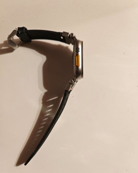 iPhone 15 pro Max 256 GB Apple ultra watch 1 generacija Uređaji su do