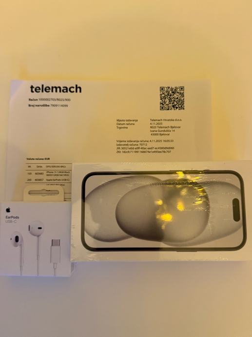 Prodajem iPhone 15 128GB Black + Apple EarPods (USB-C)