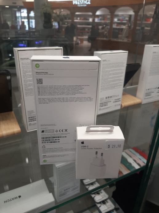 Iphone 17 Pro Max 512GB , do 36 RATA, R1 RACUN, GRATIS DOSTAVA