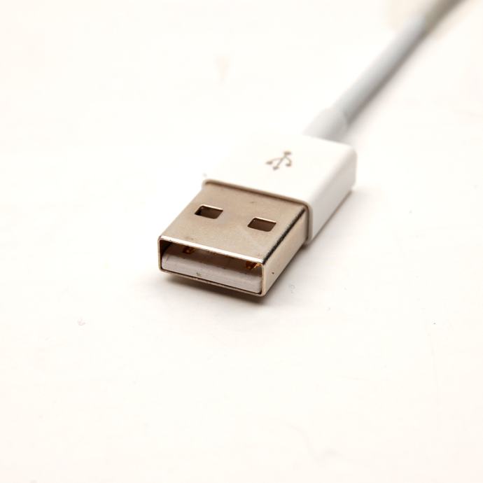 USB Lightning kabel iPhone 5 / 5S IZNIMNO KVALITETAN I POVOLJAN!