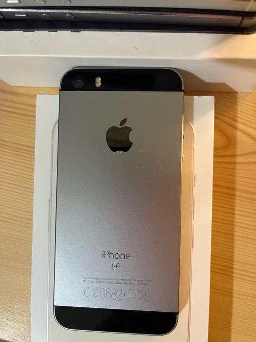 iPhone SE (1st gen)