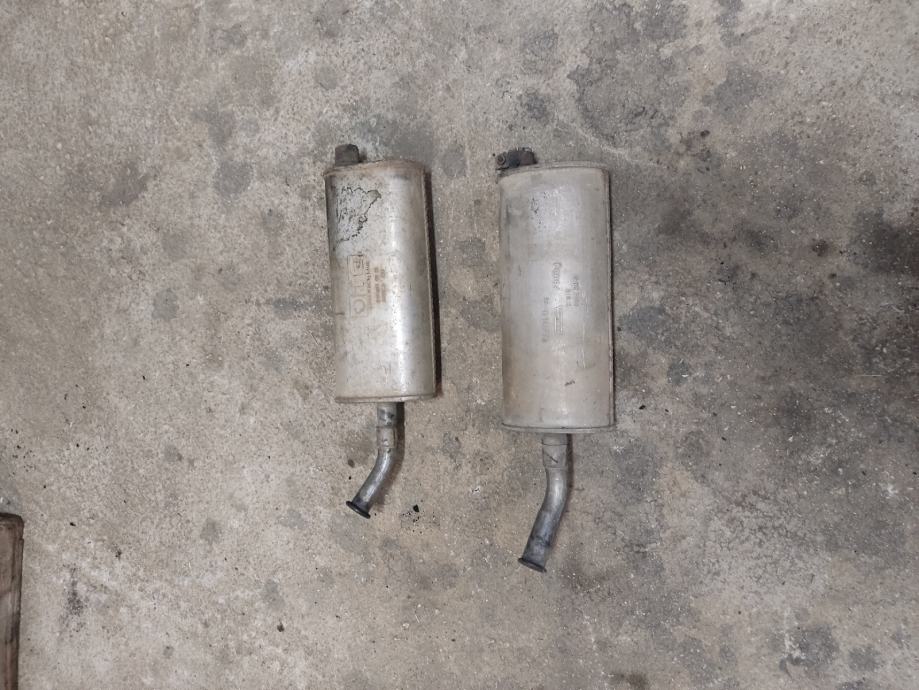 renault 4 zadnji lonac auspuh