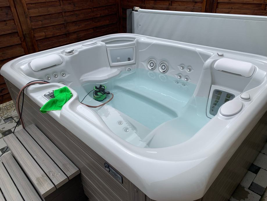 Jacuzzi Hot Spring Triumph