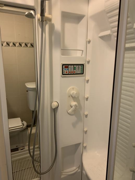 Original Jacuzzi African Rain tuš kabina i masažna kada