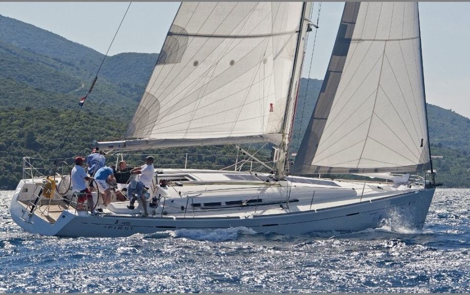Beneteau First 45