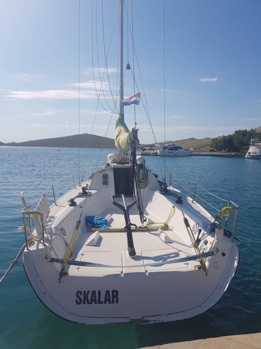 SNIŽENO - Fast Wave 30 - brza regatna jedrilica (novi motor) s vezom