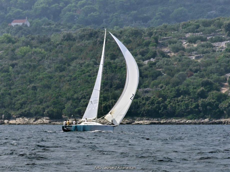 SNIŽENO - Fast Wave 30 - brza regatna jedrilica (novi motor) s vezom