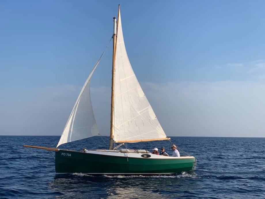 Jedrilica Cape Henry 21 gaff cutter