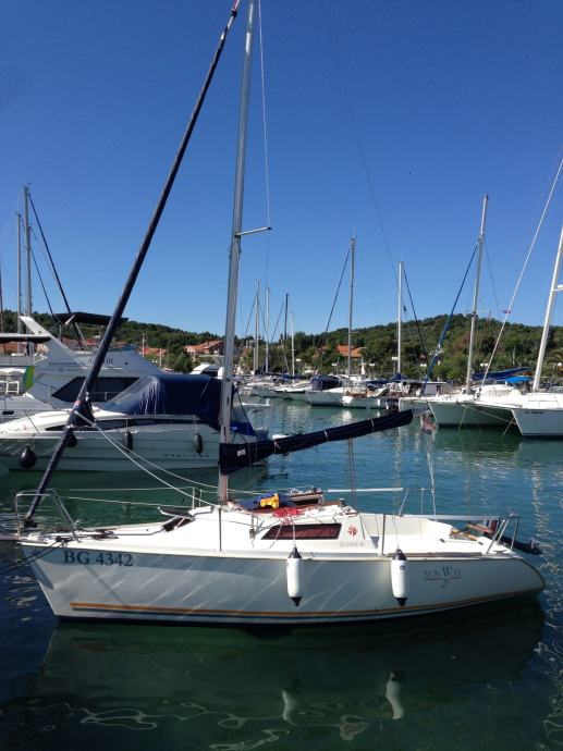 Jedrilica Jeanneau Sun way 21