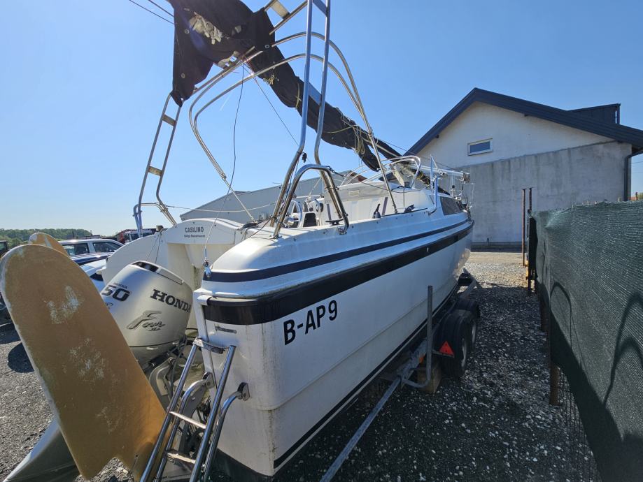 Jedrilica MAC GREGOR 26X