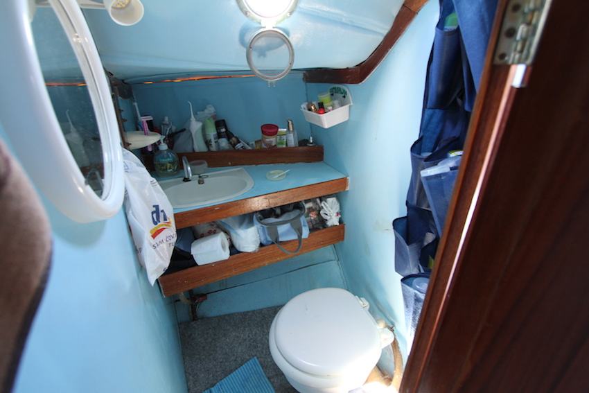 Jedrilica UFO 27 povoljna prodaja