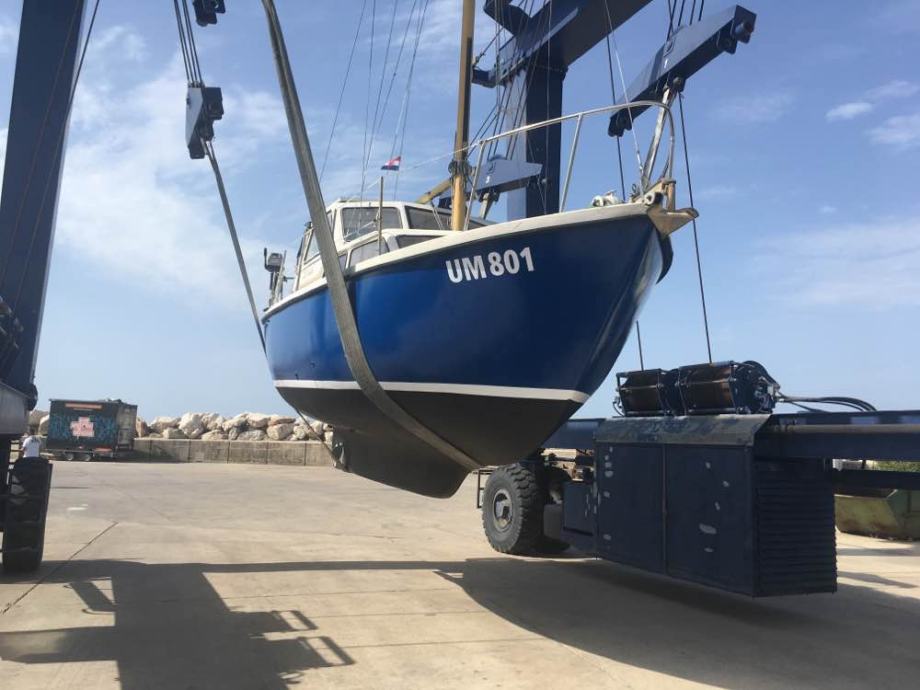 Motor sailer TORTUGA 27