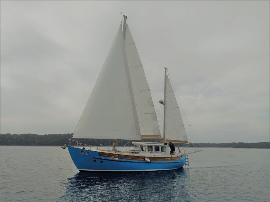 Motorsailer Fisher 37