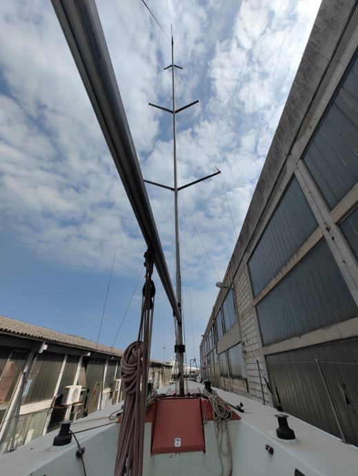 Na prodaju: Natjecateljska jedrilica Racer 33