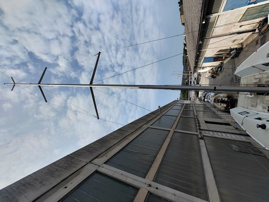 Na prodaju: Natjecateljska jedrilica Racer 33