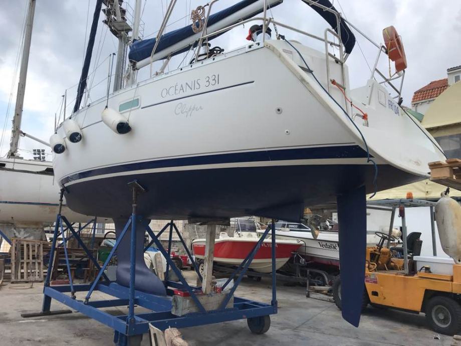 Oceanis 331 clipper