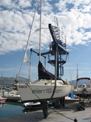 PRODAJEM Elan 19 sa spojlerom i ROLL flokom