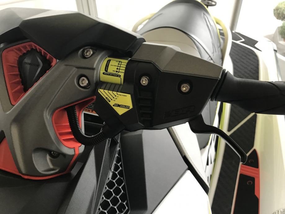 BRP SEA DOO RXP-X 300 iBR 2-up