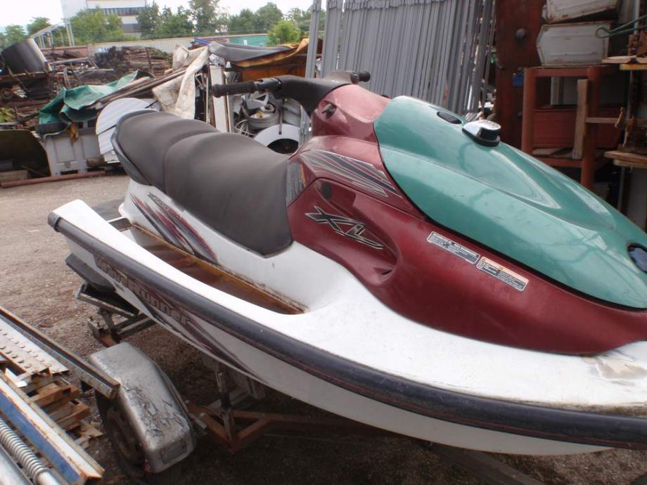 Jet ski Yamaha Waverunner XL 700 - P R I L I K A