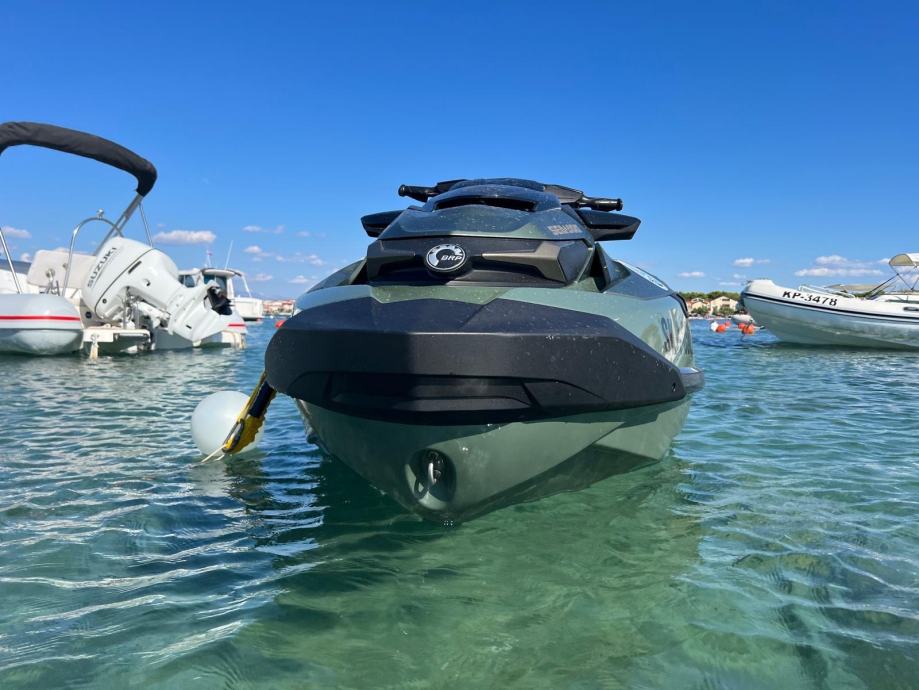Jet sky
