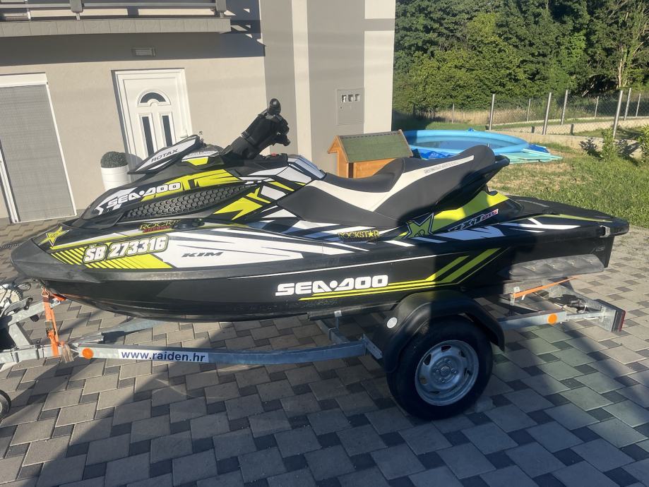 Prodajem Sea Doo RXP 215