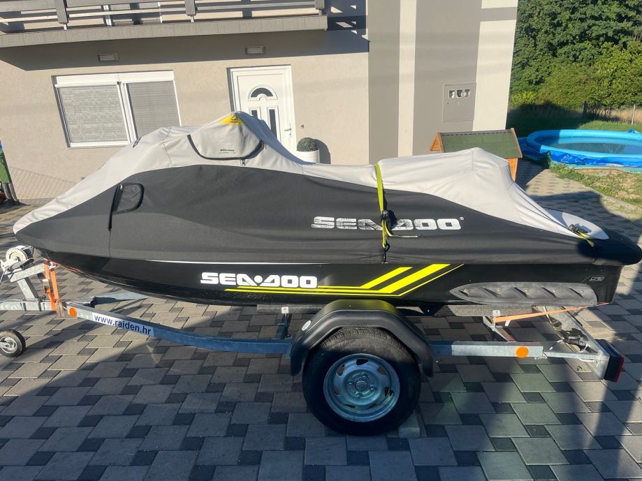 Prodajem Sea Doo RXP 215
