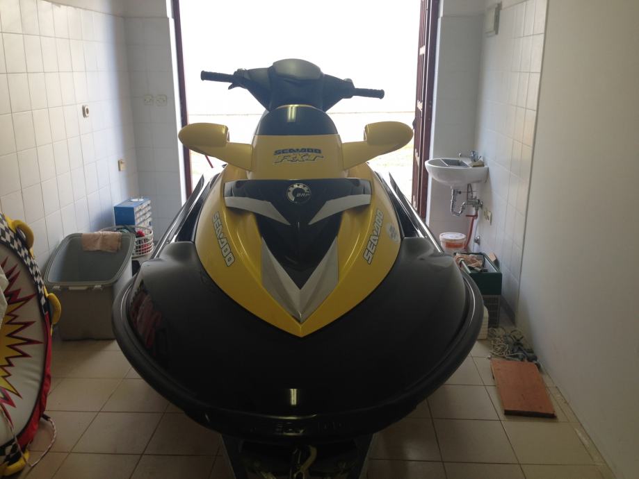 JET SKI SEA DOO RXT 215
