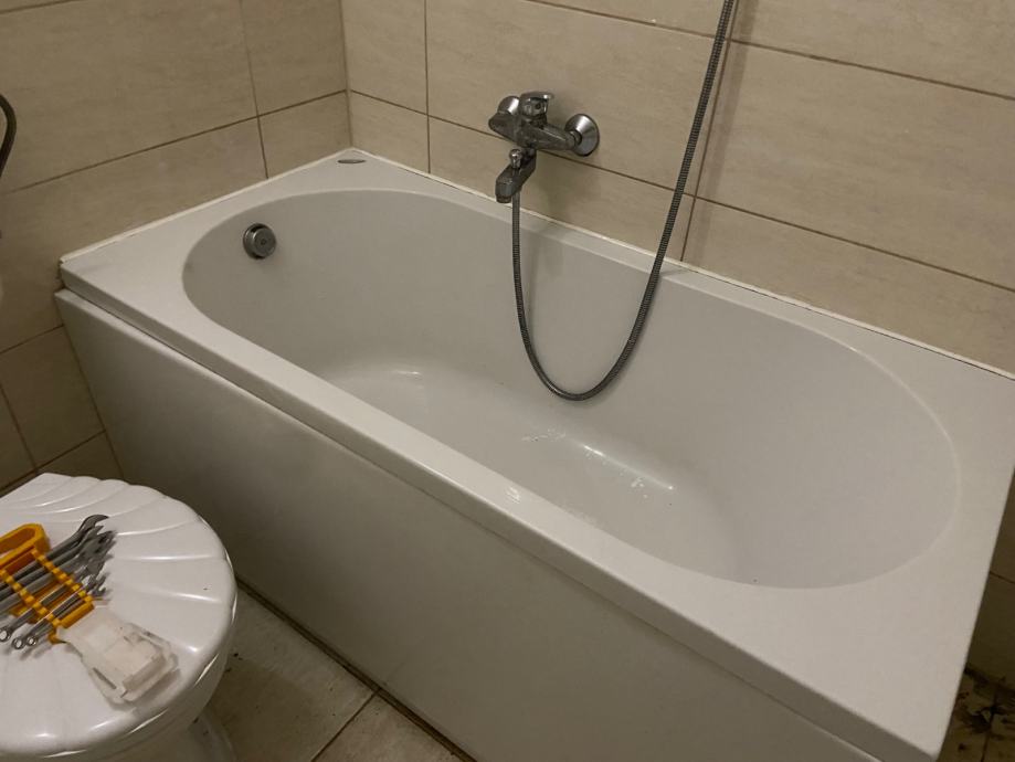 ugradbena kada za kupaonicu