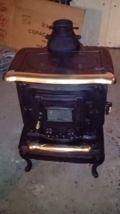 Gusena peć kamin Preurer Stove