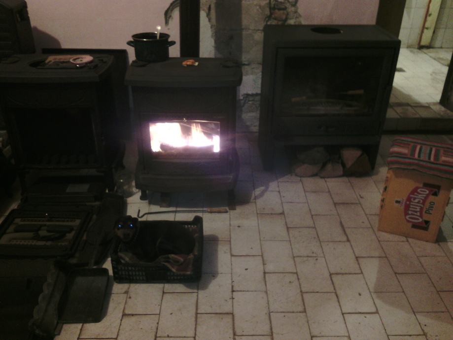 gusena peć Amity 3; kamin Amiti 3