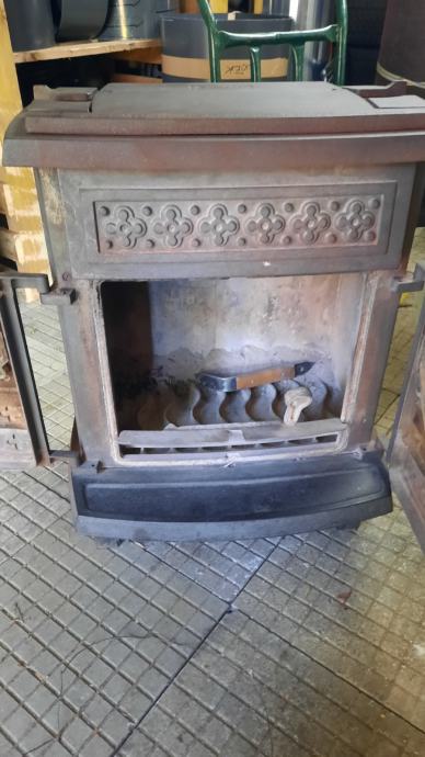 Prodajem gusani kamin