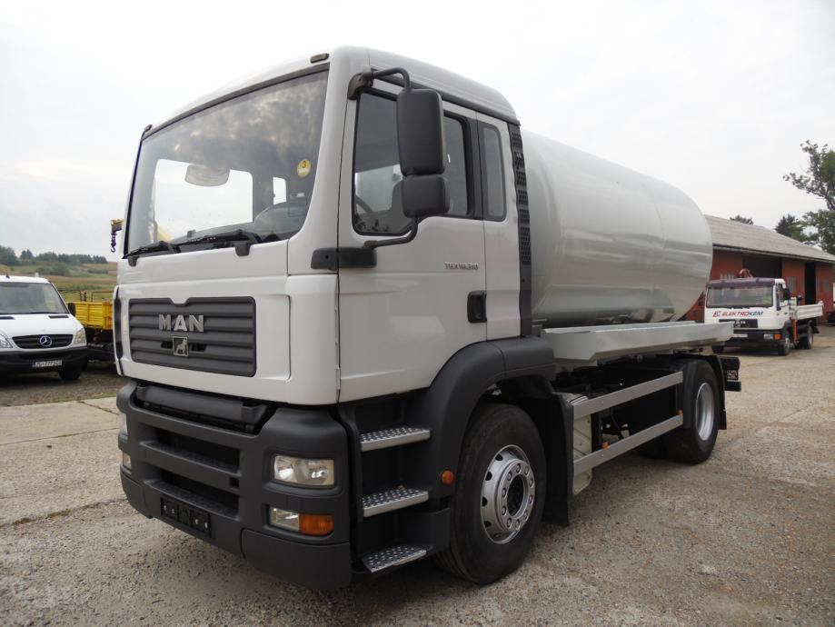 MAN 18.360 CISTERNA ZA FEKALIJE 2010 G, 2012 god.