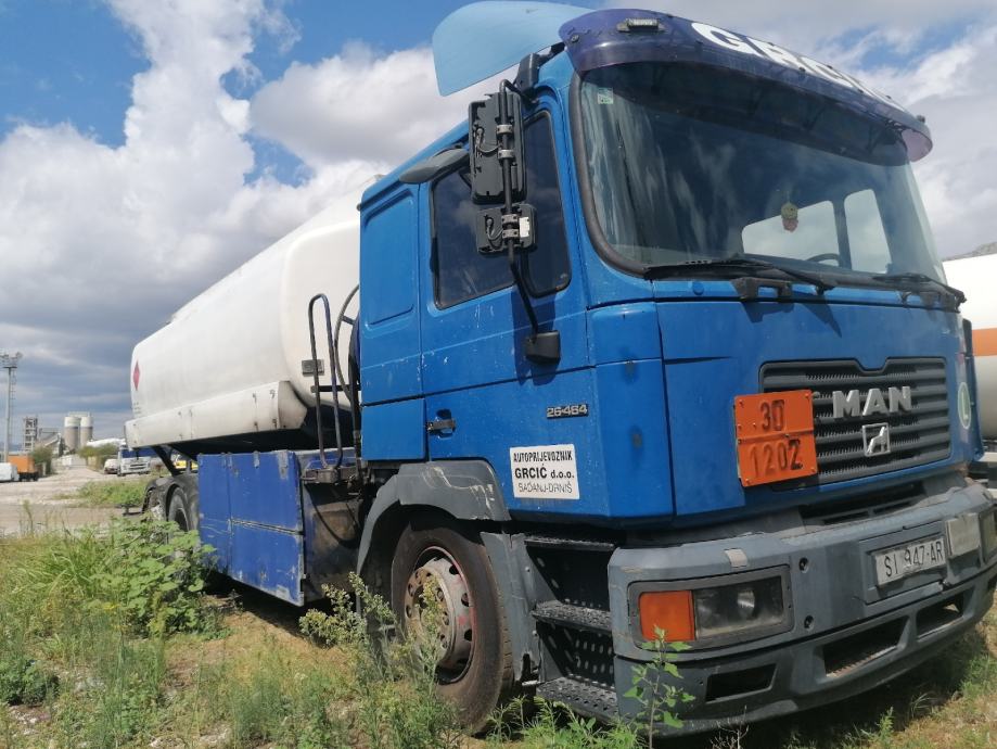 MAN 26.464 cisterna, 2000 god.