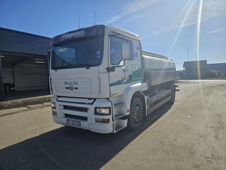 MAN - CISTERNA ZA PRIJEVOZ VODE I MLIJEKA - REGISTRIRANA 7/24, 2001 god.