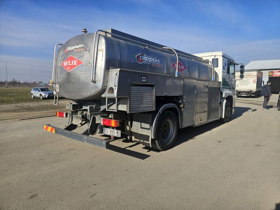 MAN - CISTERNA ZA PRIJEVOZ VODE I MLIJEKA - REGISTRIRANA 7/24, 2001 god.