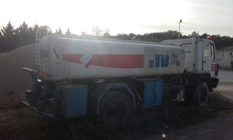 TAM 190 T15 cisterna, 1980 god.