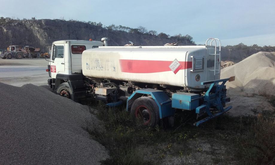 TAM 190 T15 cisterna, 1980 god.