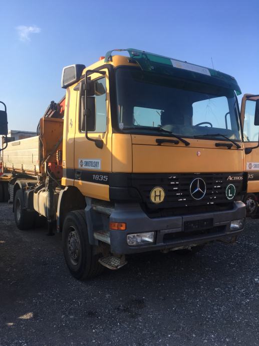 Mercedes 1835 4x4 kiper s kranom, 2001 god.