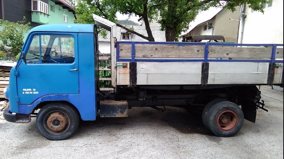 TAM 75 T 5, 1979 god.