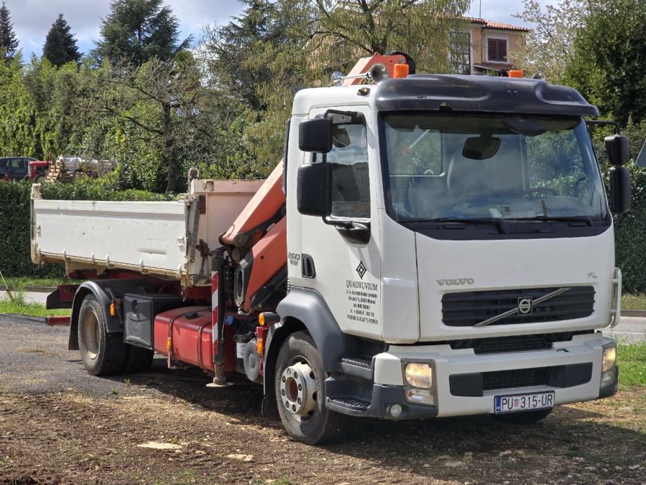 Volvo FL260EEV kiper sa Palfinger 9002EH A, 2012 god.