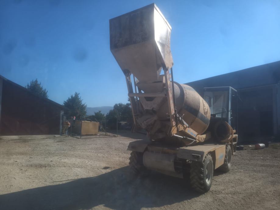 Carmix dumec 3500 mikser za beton, 2004 god.