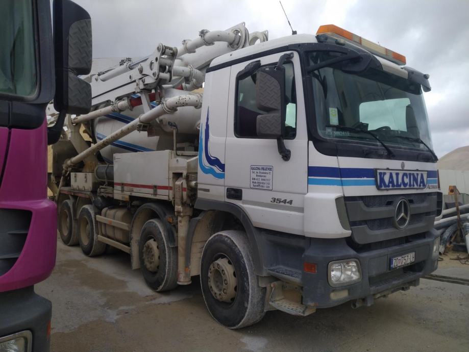 Mercedes 32-440, 2012 god.