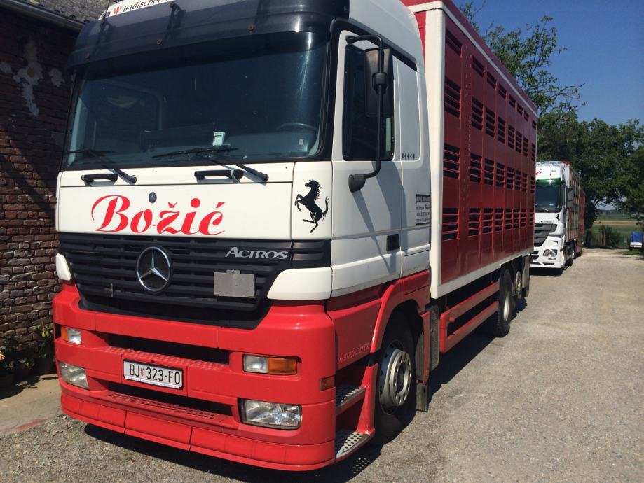 Actros mercedes stocar cijena je sa prikolicom, 2002 god.